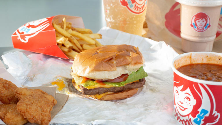 How To Get A Cheesier, Better Wendy's Burger Every Single Time