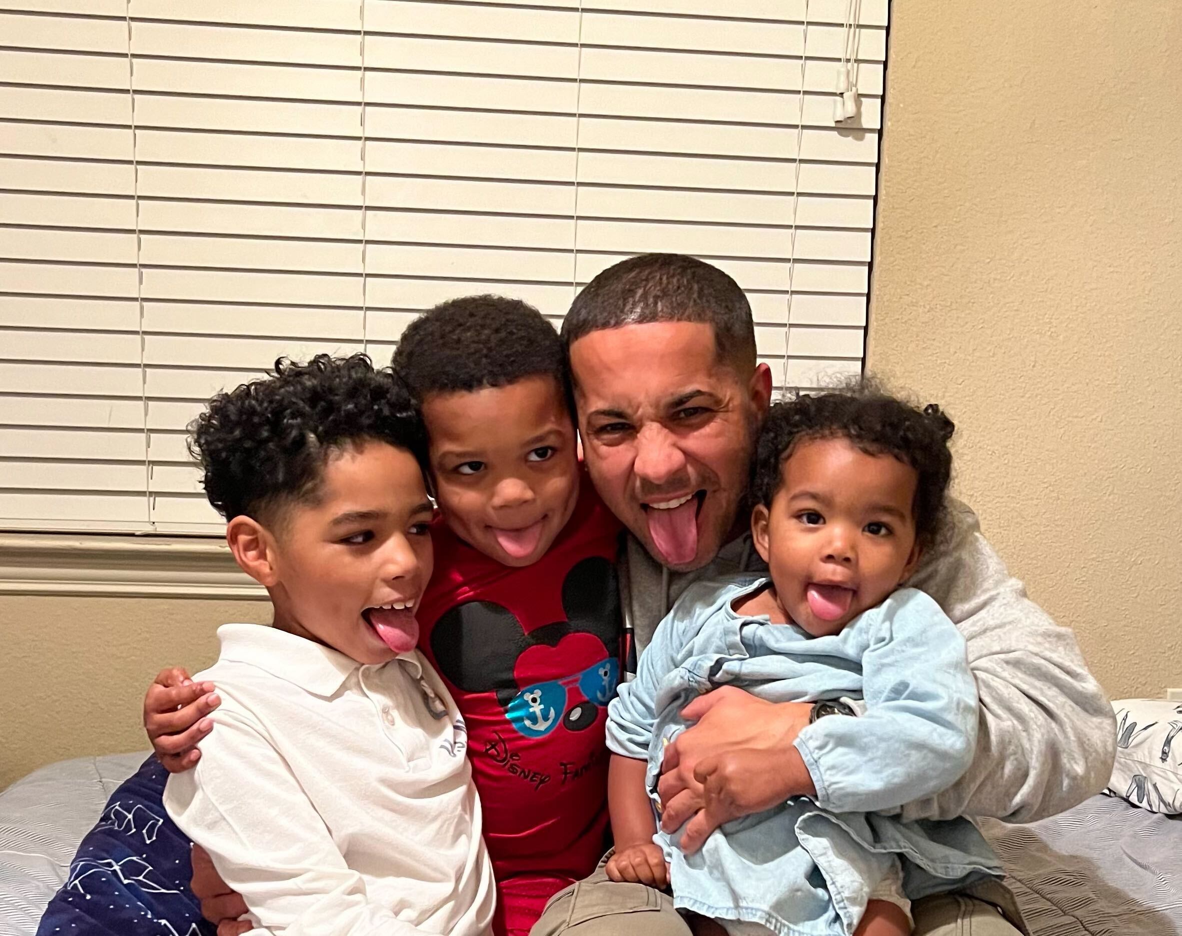 Loving Navy father dies while trying to save his son in Kauai waters