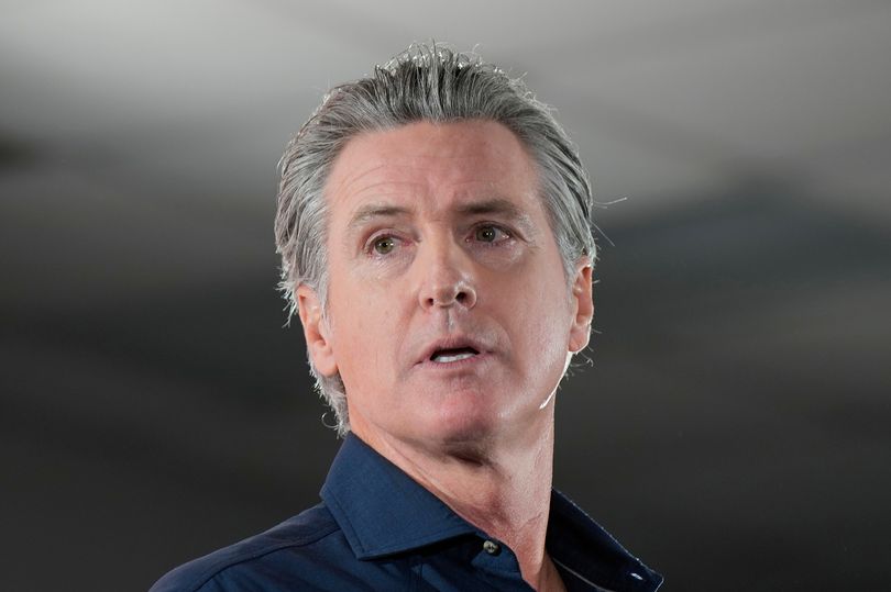 Gavin Newsom uses barefoot RFK Jr plane picture in mocking rebuke of ...