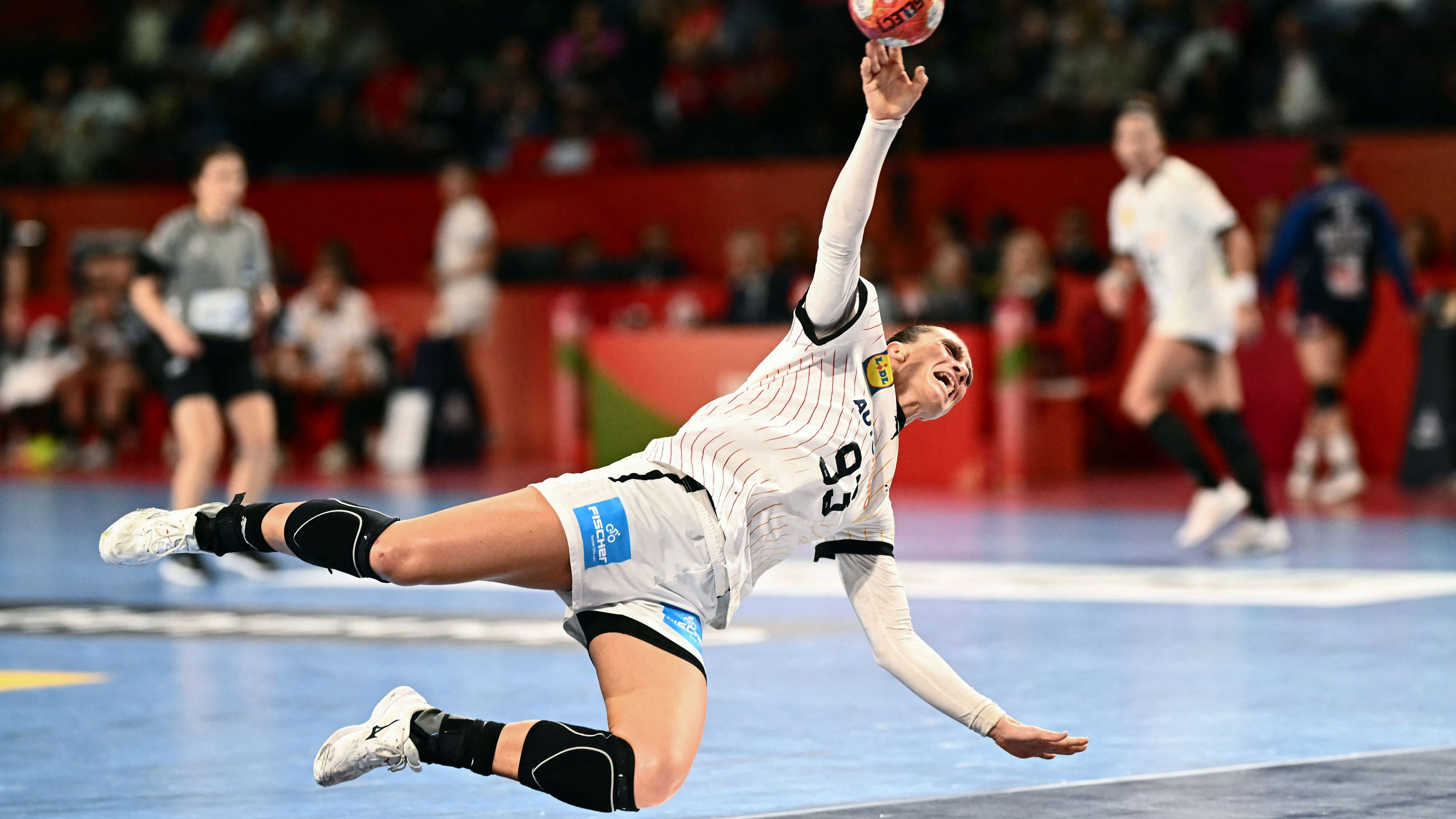Handball-WM der Frauen heute live im Free-TV sehen: Wer zeigt/überträgt ...