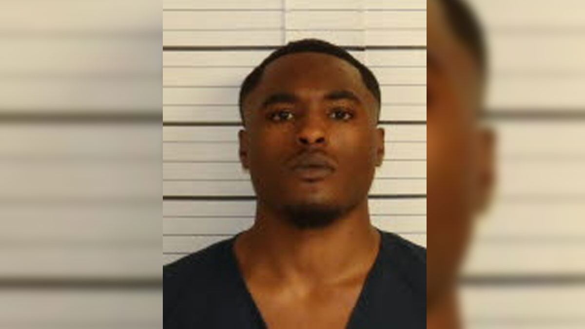 Man hit by U.S. Marshals’ vehicle during foot chase was ‘deadly threat ...