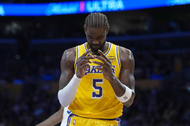 Lakers confirm Deandre Ayton's knee injury status after early exit vs ...