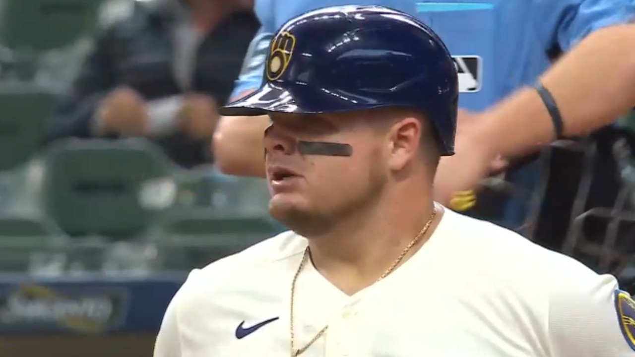 This is why you never let Daniel Vogelbach run the bases