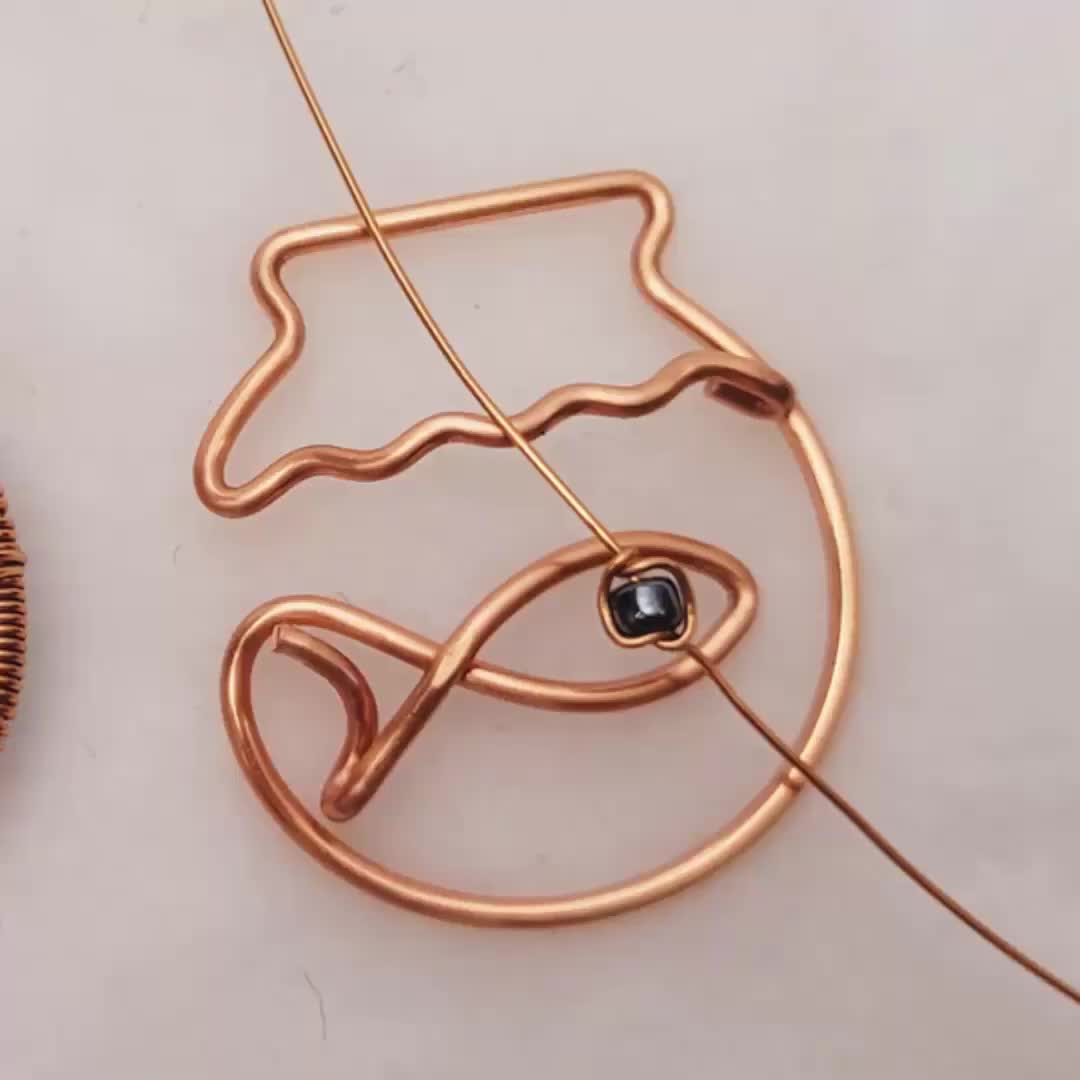 Fish in the fishbowl | Pendant | Round cabochon | Stone without holes ...