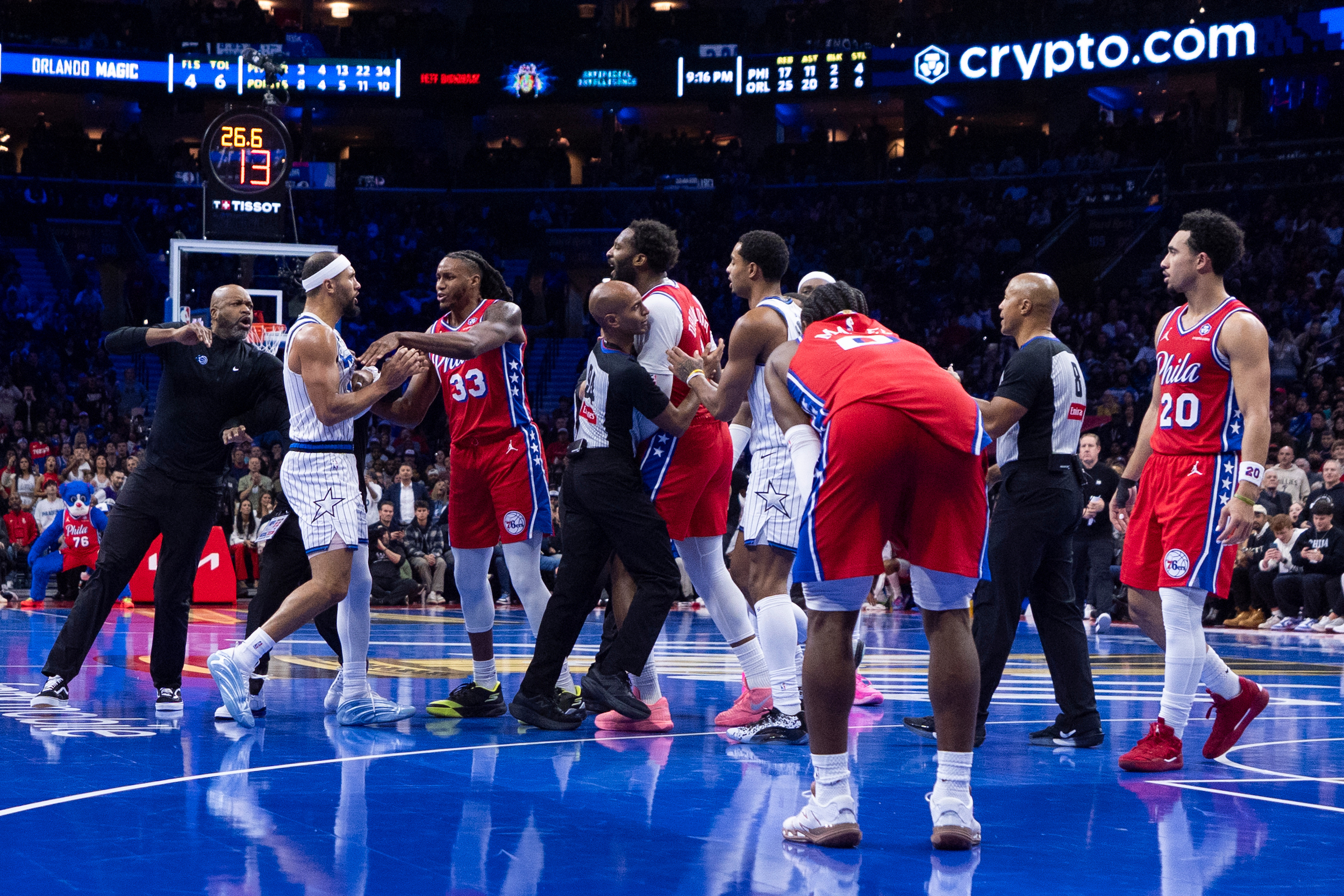 NBA: Jalen Suggs ejected after heated altercation vs 76ers