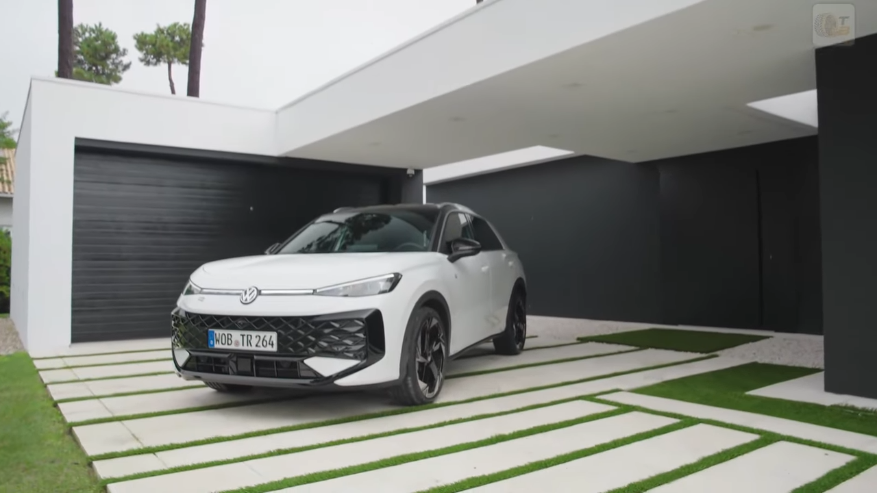 2026 VW T-Roc in Pure White – Das neue Hybrid-SUV im Detail