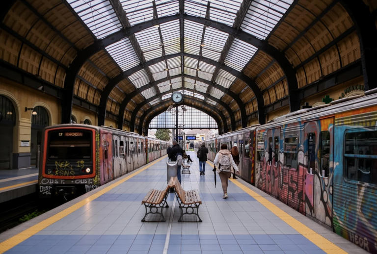 Εργατικό δυστύχημα στον ΗΣΑΠ Πειραιά: Νεκρός 50χρονος - Έκτακτη στάση ...
