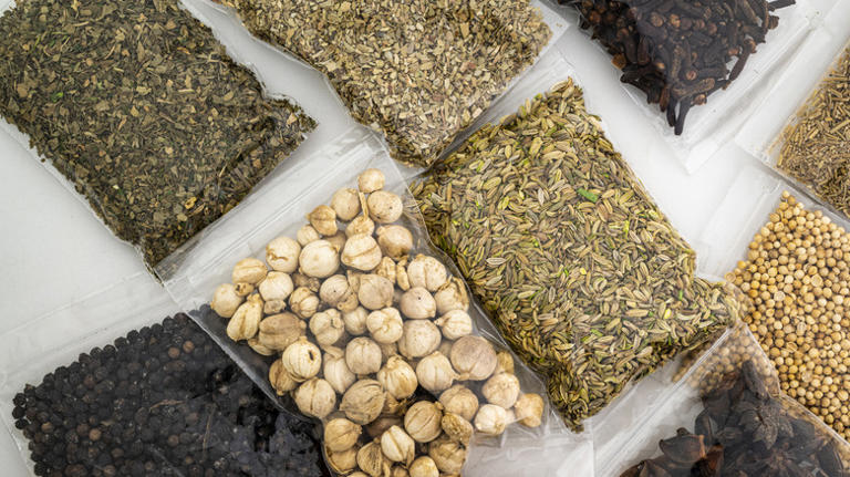The Easiest Way To Grind Spices (Without Appliances Or A Mortar And Pestle)