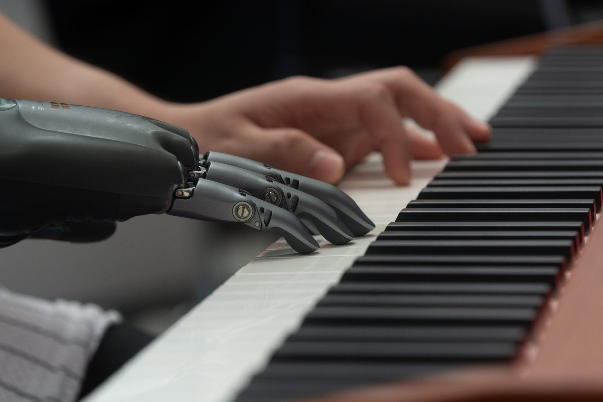 What Warner Music’s settlement with Suno says about the AI bubble