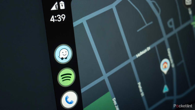 One of Waze's best lesser-known CarPlay features is finally coming to ...