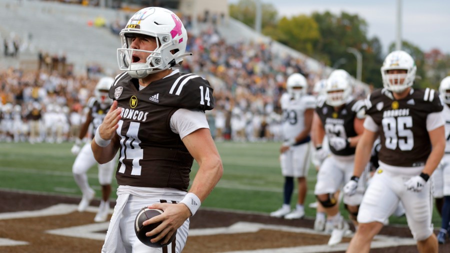 WMU takes MAC regular-season title with 31-21 win over EMU, awaits ...