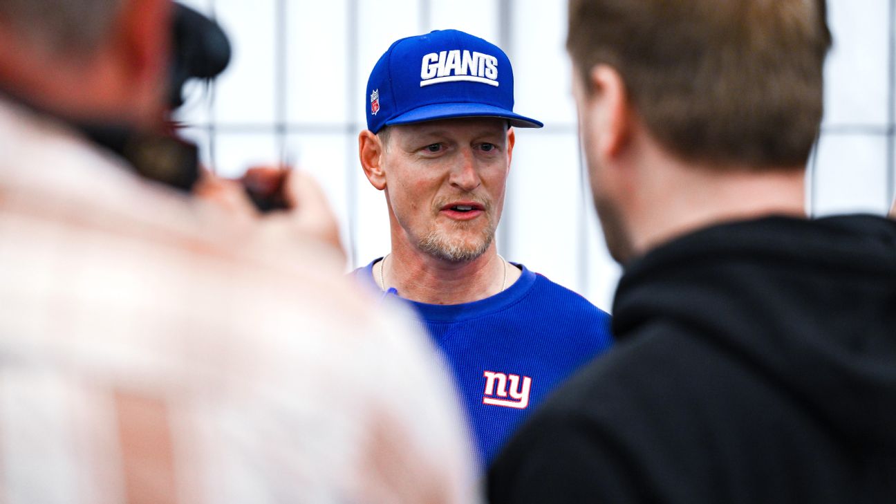 Mike Kafka puts 'a lot of faith' in new DC Charlie Bullen