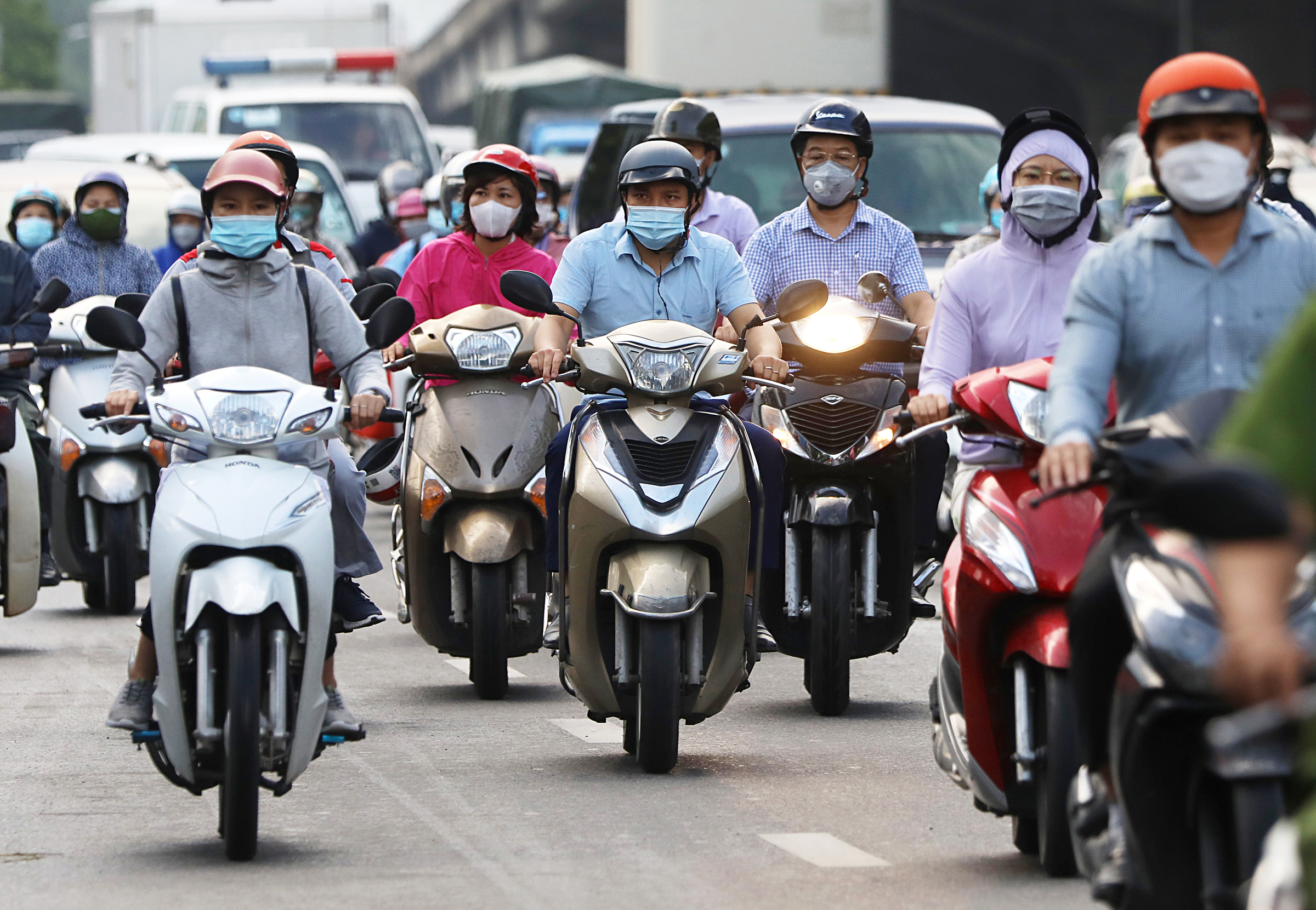 Hà Nội cấm xe máy xăng trong vành đai 1 theo khung giờ từ 1/7/2026