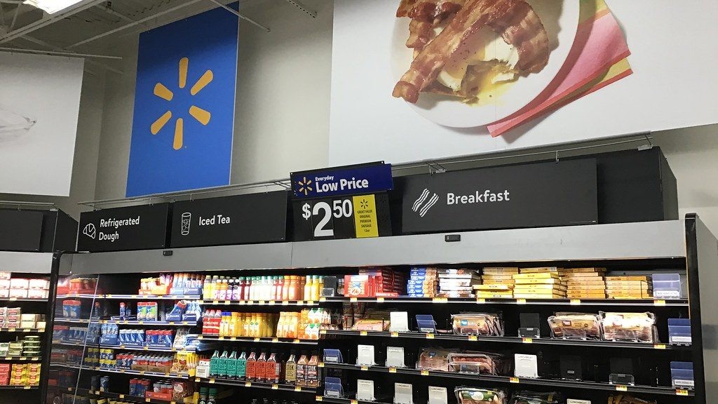 Walmart Is Becoming the Default Grocer for All Income Levels, Customers Say