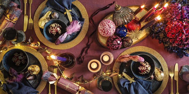 The surprising history of Britain's iconic Christmas cracker