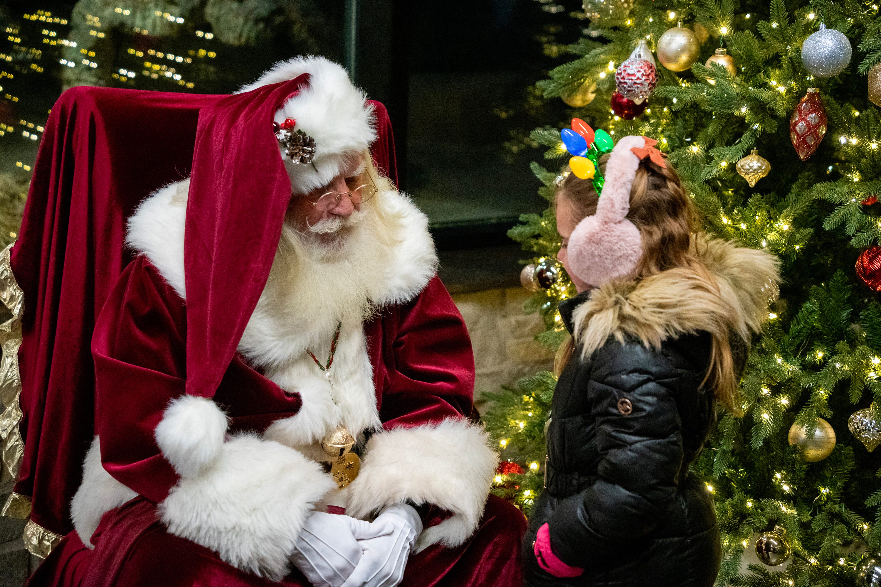 Feed giraffes AND visit Santa? Potawatomi Zoo's 'Lights' returns