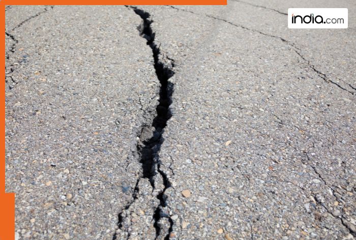 MASSIVE crack on Delhi's Mukarba Chowk flyover triggers panic and ...