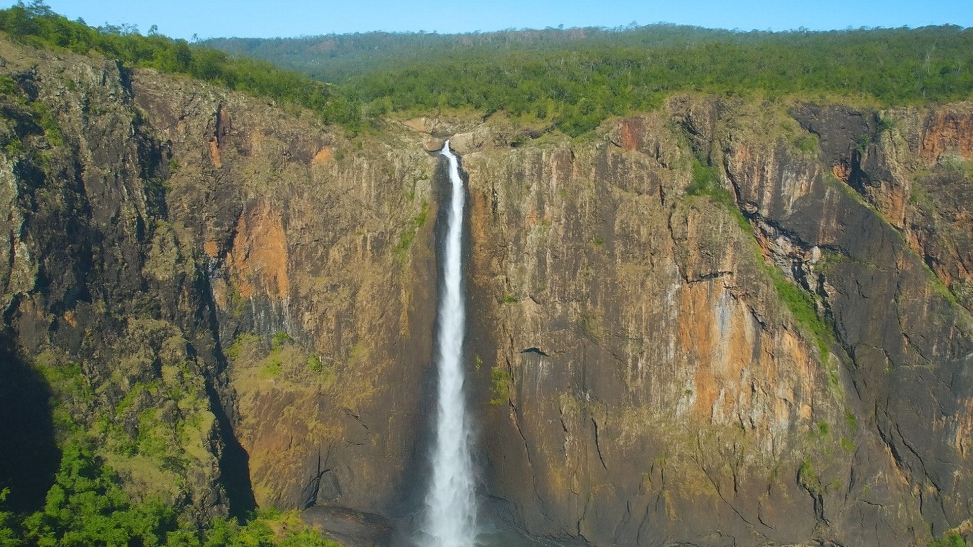 A Queda dos Gigantes: Wallaman Falls