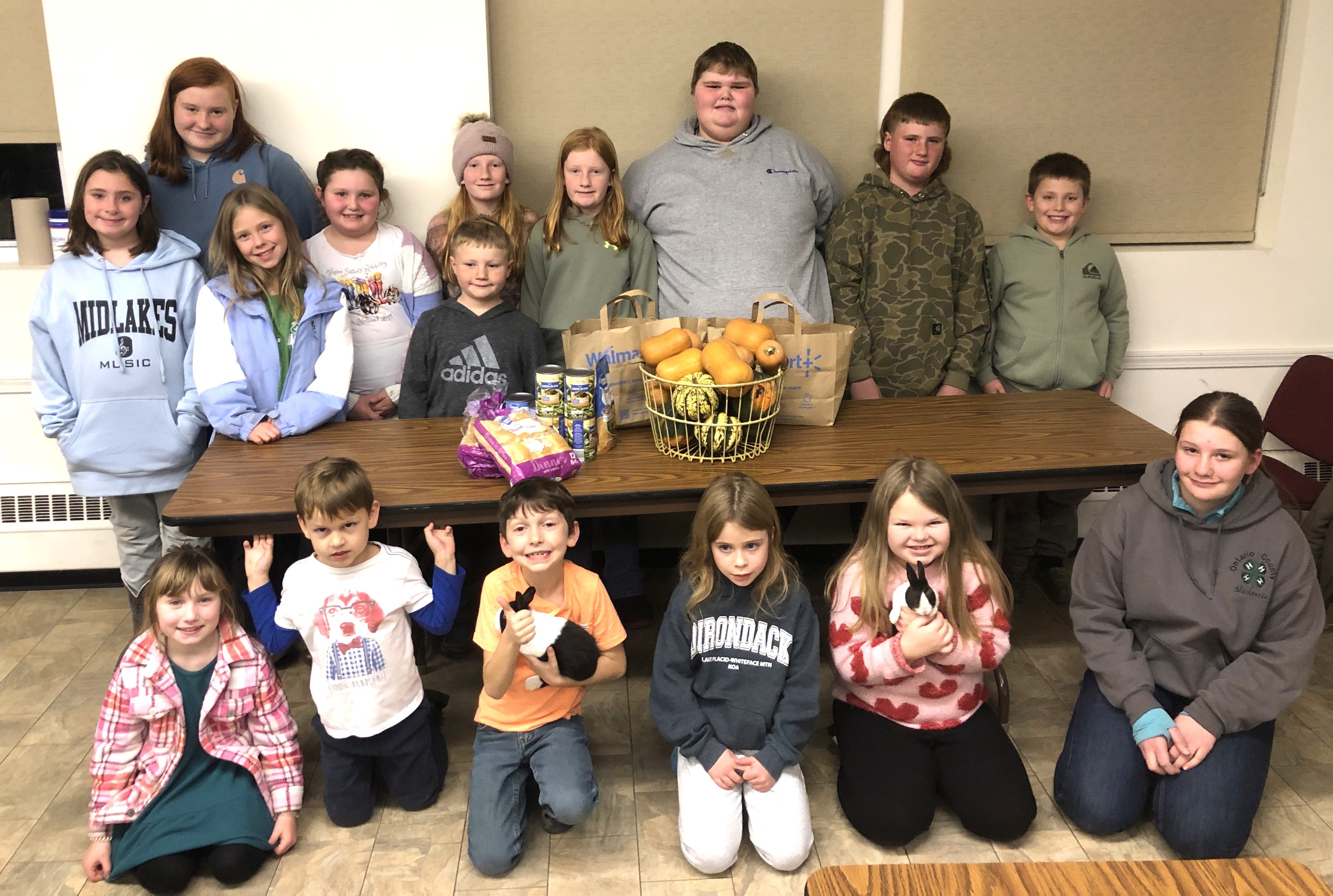 Finger Lakes 4-H club helps deliver Thanksgiving meals to families in need