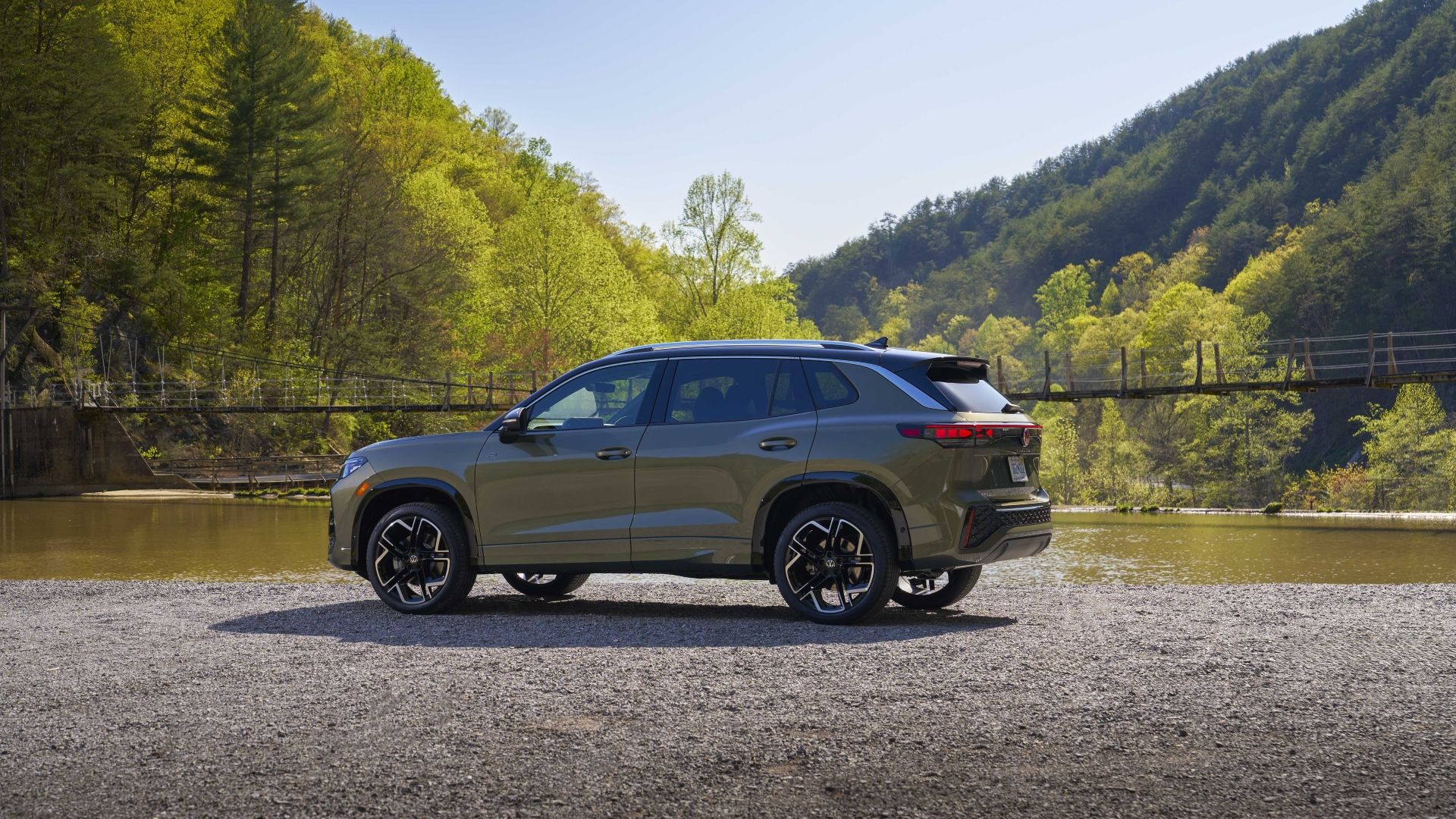 The 2026 Volkswagen Tiguan is cheaper than a new RAV4 and feels more ...