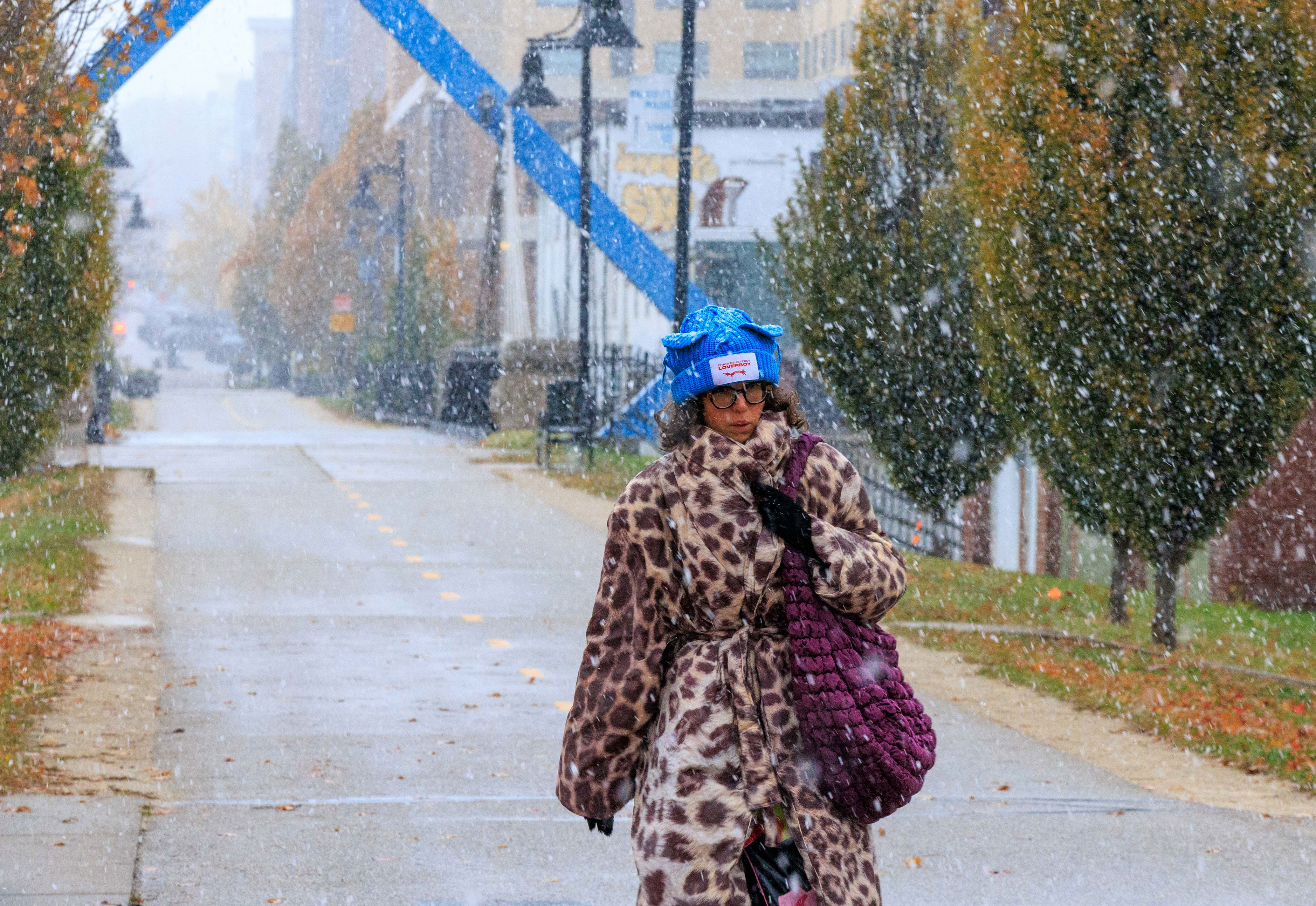Thanksgiving travel warning issued as "major snowstorm" to strike