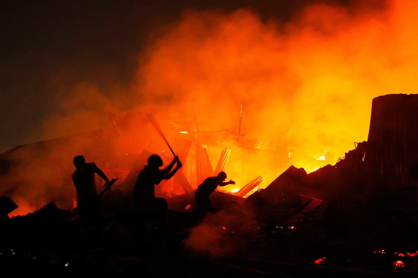 Thousands are left homeless by a fire in a Bangladesh slum