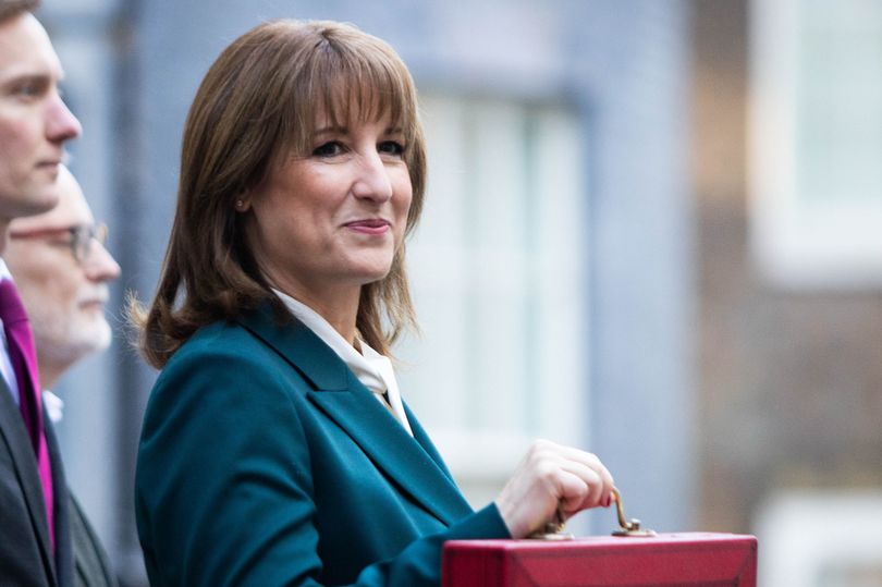 DWP families set for £14,000 bonus in budget bonanza as one type of ...