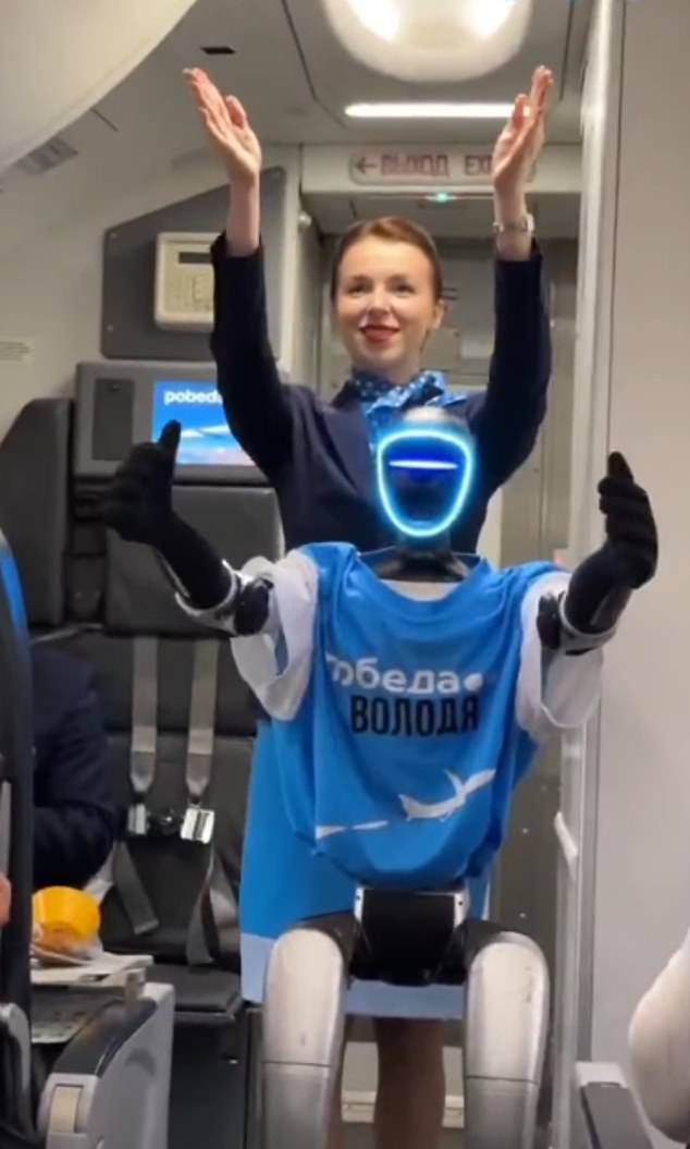 Low-cost airline tests out creepy 'humanoid' flight attendant robot ...