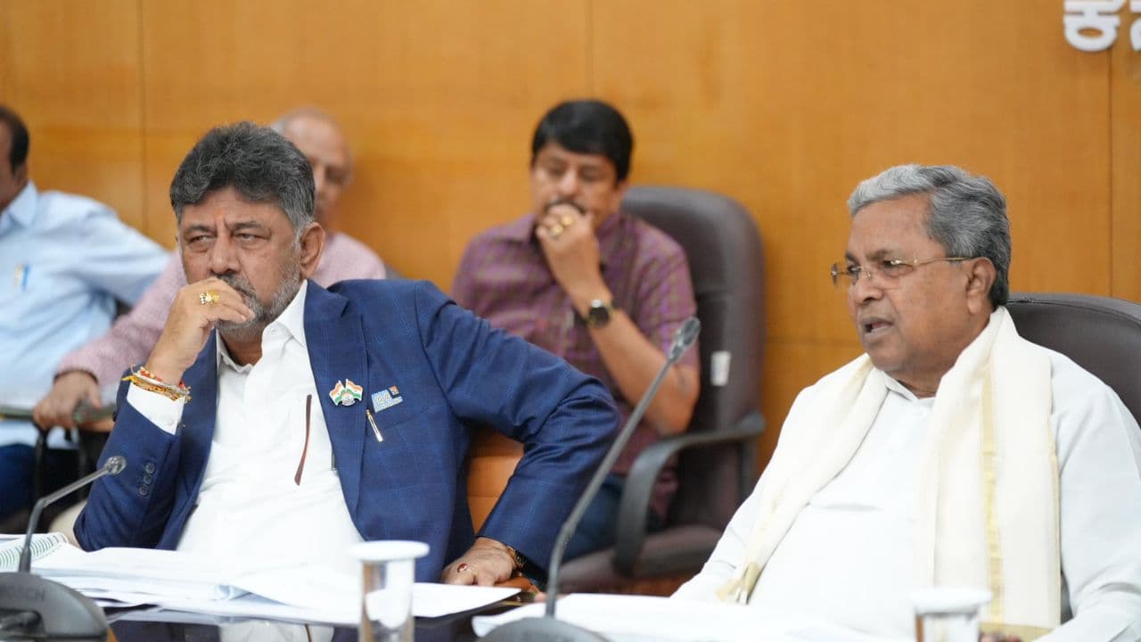 Karnataka Power Tussle: Siddaramaiah vs DK Shivakumar for CM Post Explained