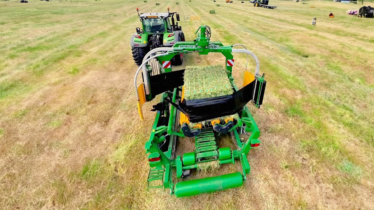 How to wrap grass bales for haylage