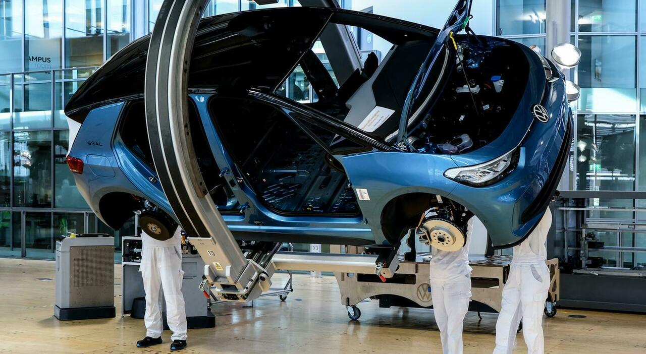 Volkswagen Group, svolta epocale: pronta a produrre auto elettriche interamente in Cina