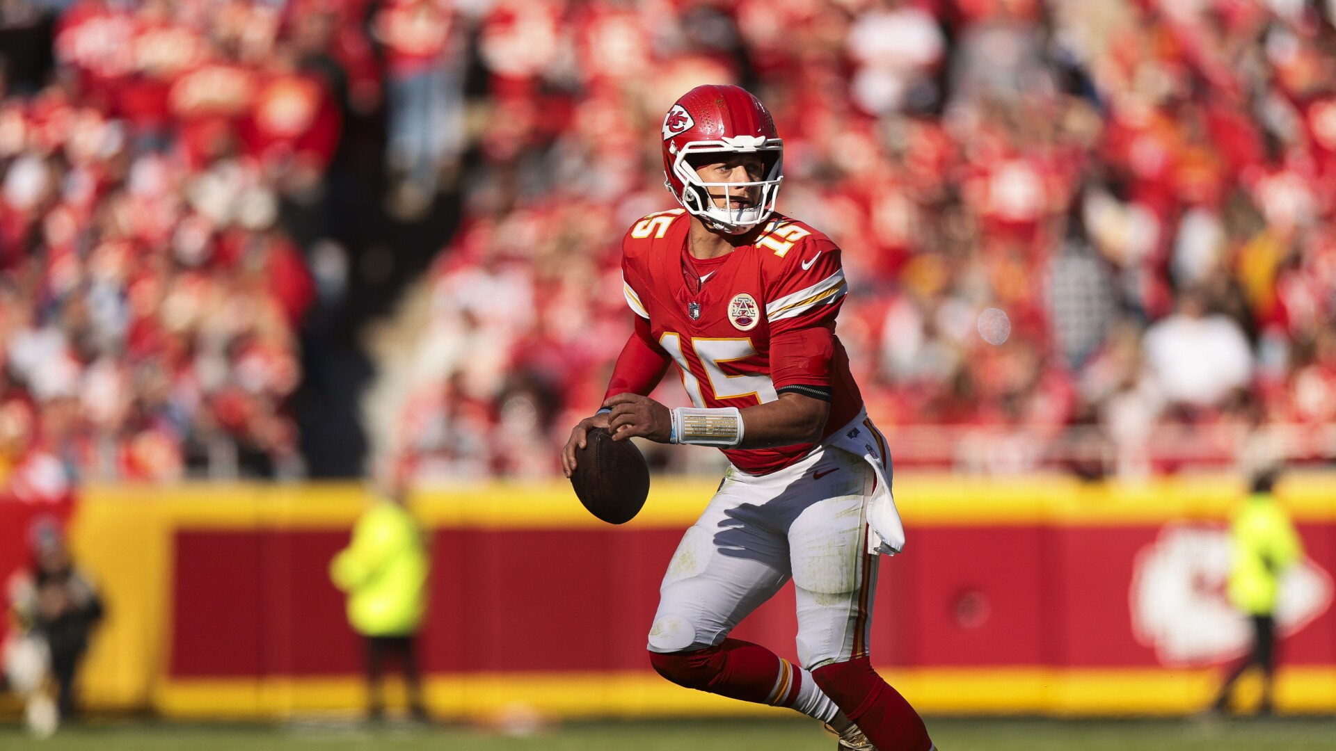 Patrick Mahomes: The kid in me wants to play on Thanksgiving, find a ...