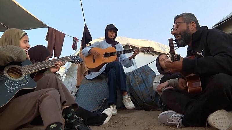 Children in Gaza find peace in music lessons