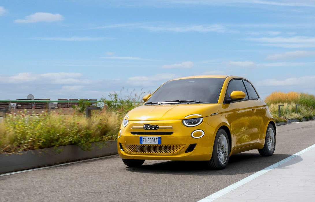Nuova Fiat 500 Hybrid 2026: novità, prezzi e test drive a Torino