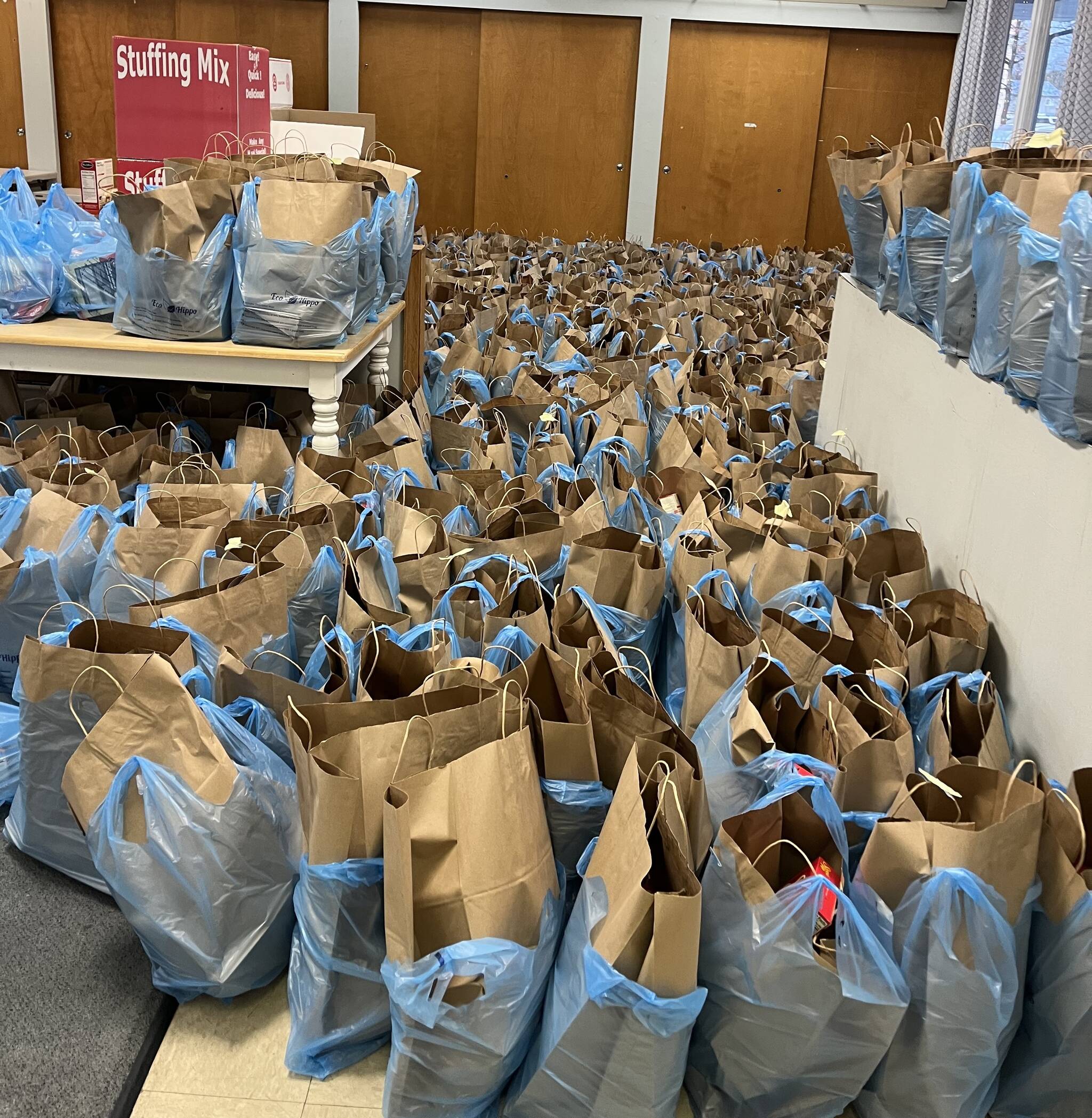 St. Vincent de Paul delivers 521 Thanksgiving baskets amid rising need