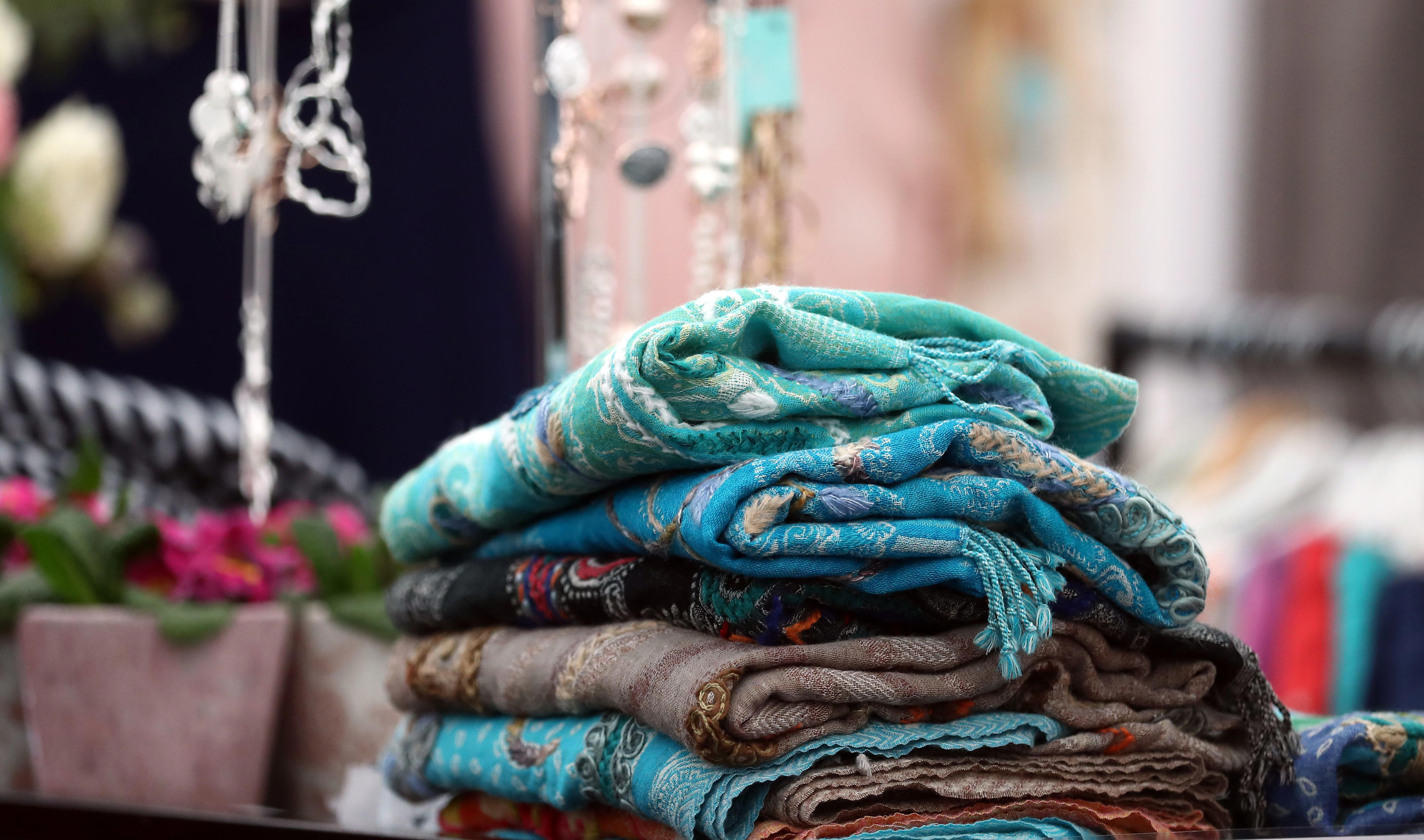 8 things to do with your vintage scarves (besides wear them)