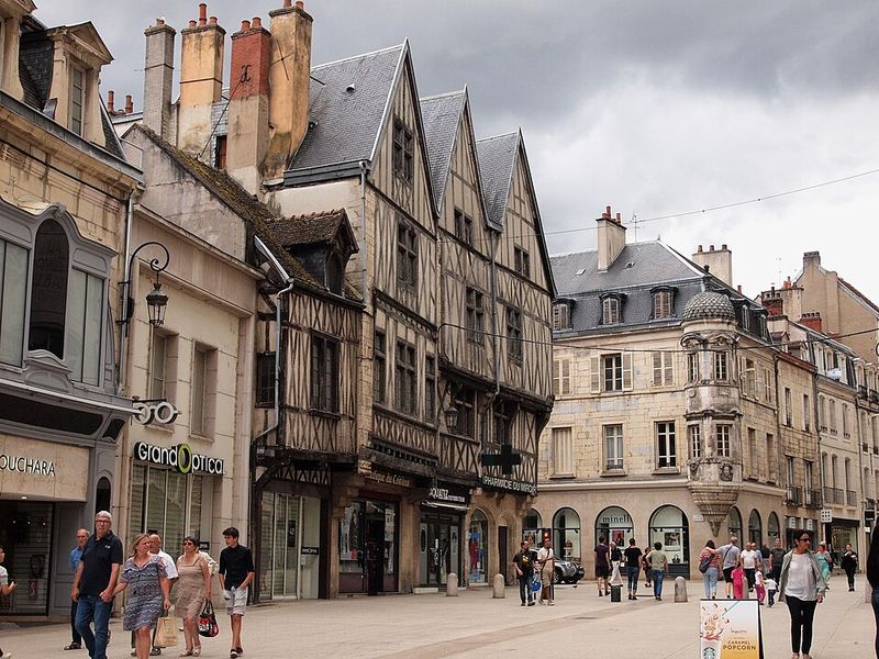 15 French Towns Where the Food Is the Main Attraction