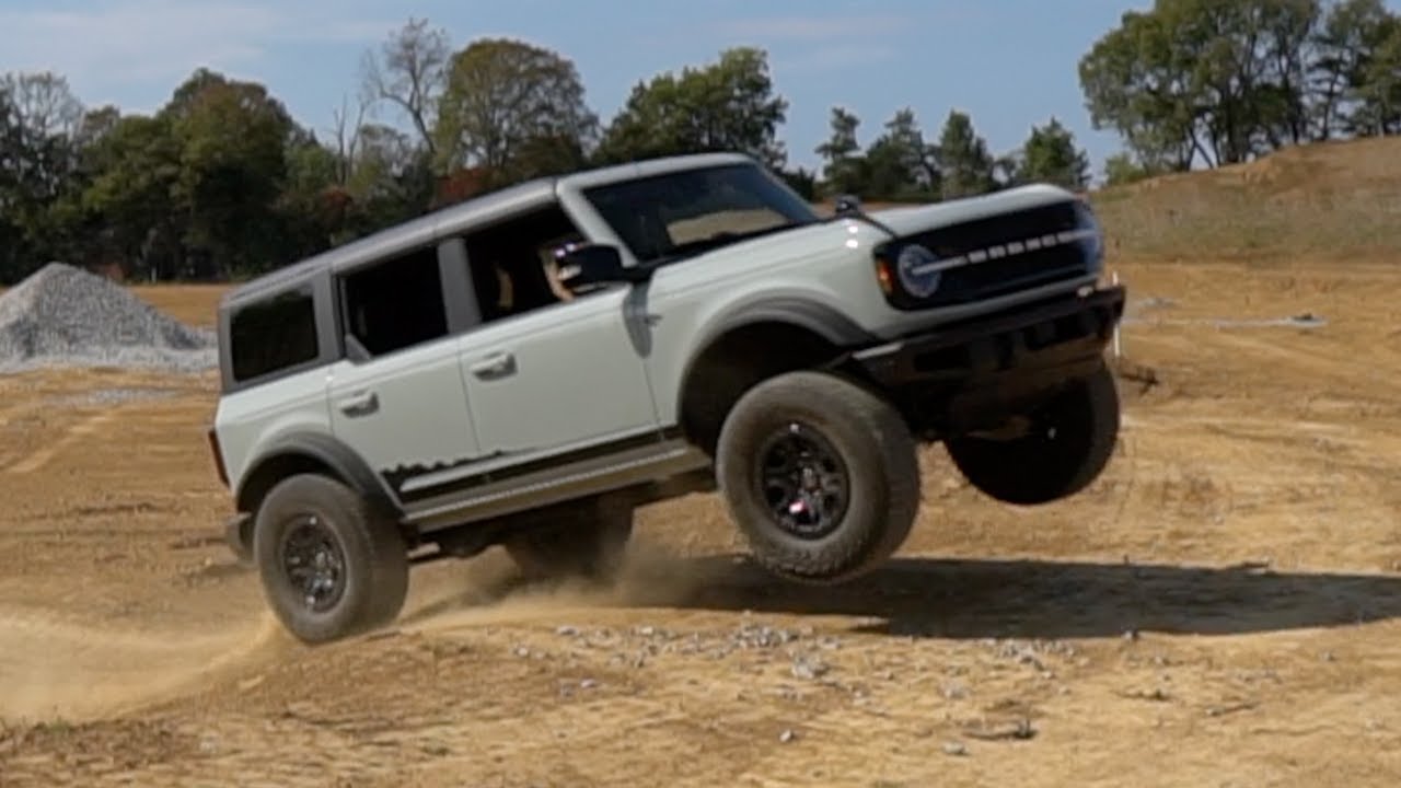 2021 Ford Bronco Wildtrak [Full review & drive]