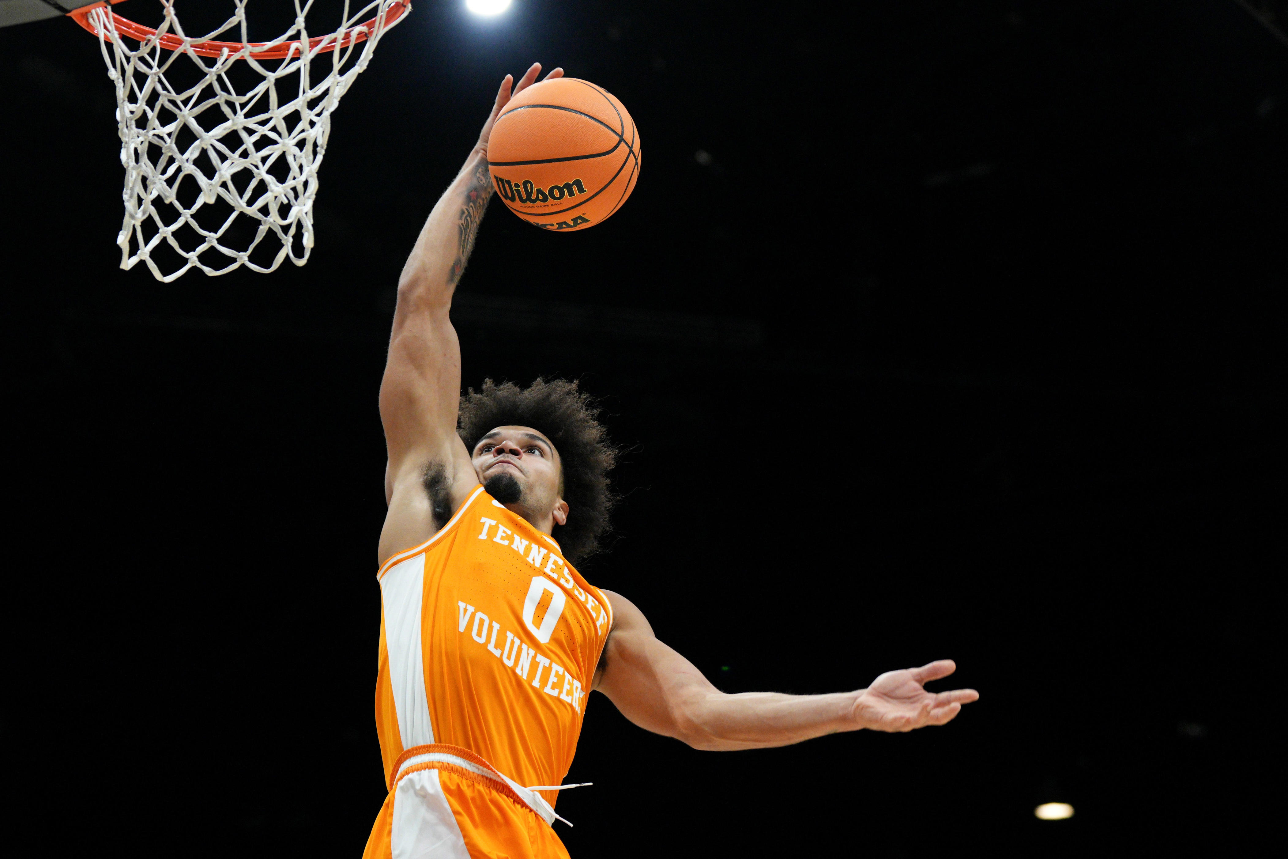 Kansas vs. Tennessee: College basketball betting odds, pick