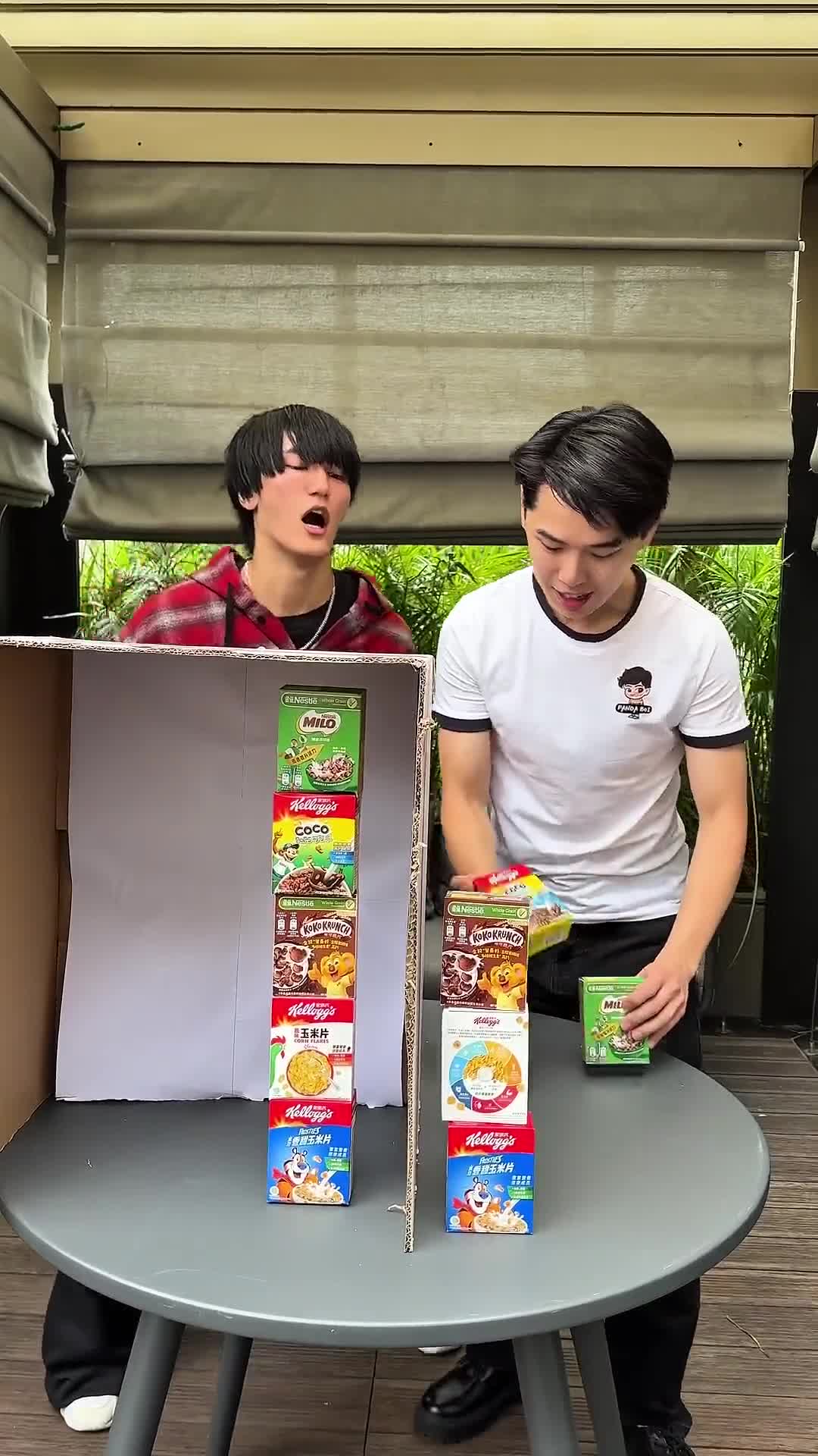 Guessing the color of cereal pieces