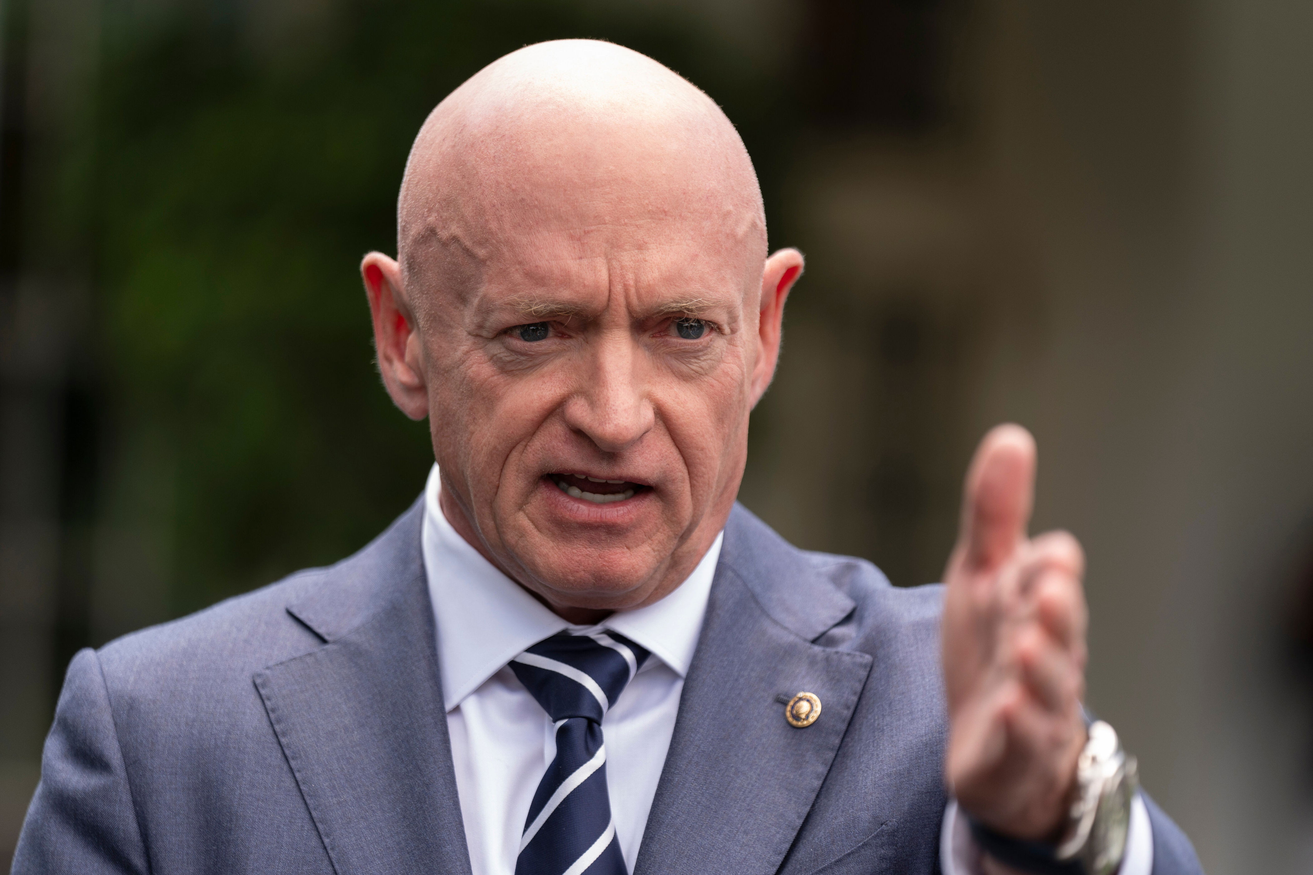 GOP Senators Defend Mark Kelly As Pentagon Seeks To Punish Him