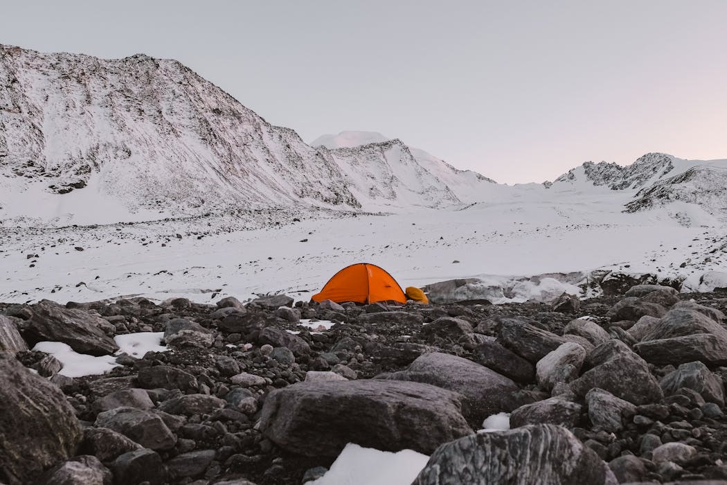 12 Clever Camping Hacks for Cold Nights in Northern States