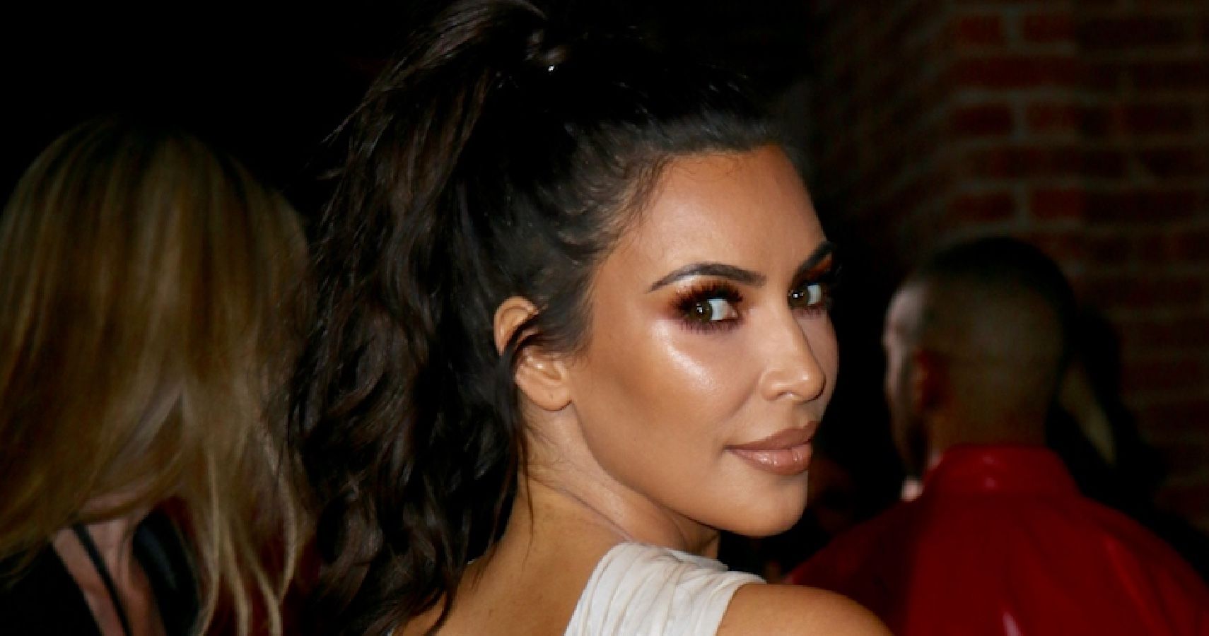 Ireland Baldwin Slams Kim Kardashian For Wearing $125K Elephant Birkin ...