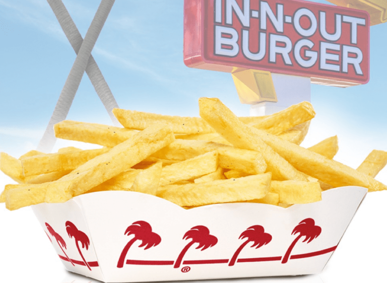 5 Restaurant Chains With the Best Loaded Fries, According to Chefs