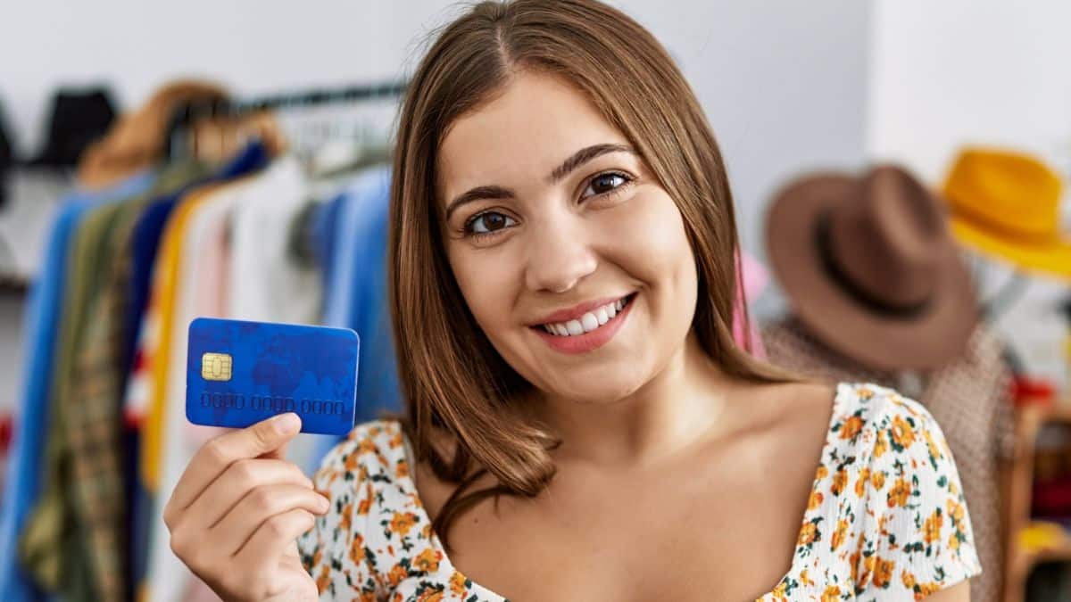 15 Everyday Buys People Can Make That Hurt Credit Scores