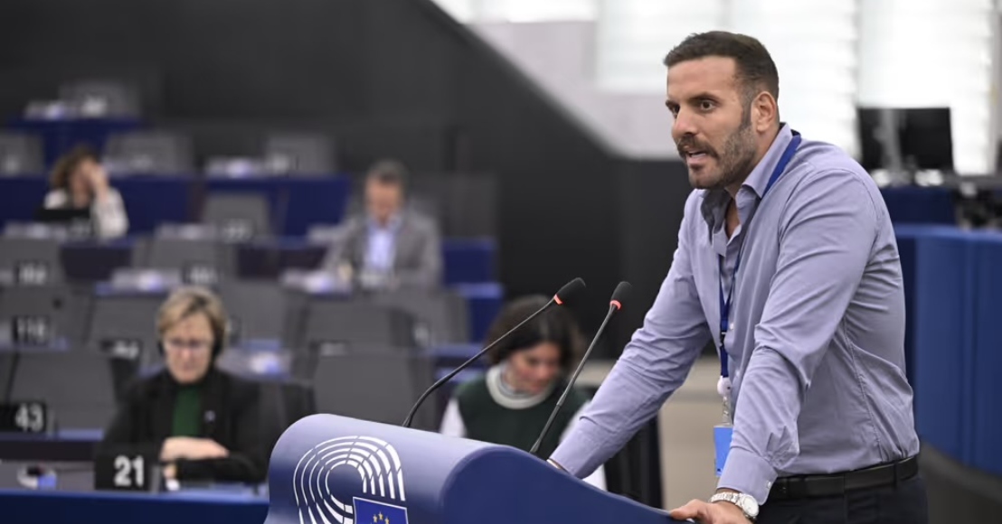 Νίκος Παππάς για την προστασία των ανηλίκων στο διαδίκτυο: «Ασφαλές και ...