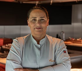 Chef Marlene Vieira distinguida com o prémio revelação Dona Antónia 2025