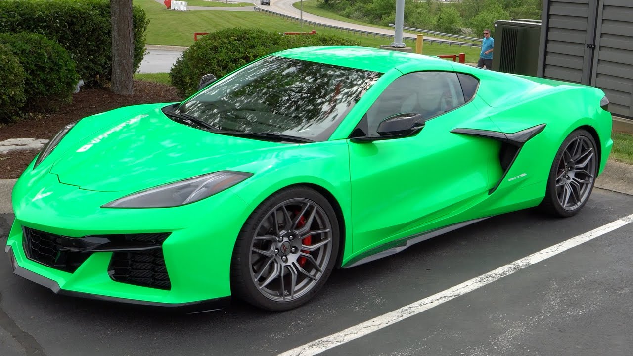 2025 Corvette Z06 + E-Ray hybrid [new colors]