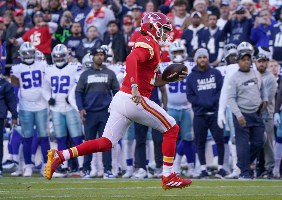 Cowboys Star Issues 'Warning' To Patrick Mahomes Before Thanksgiving