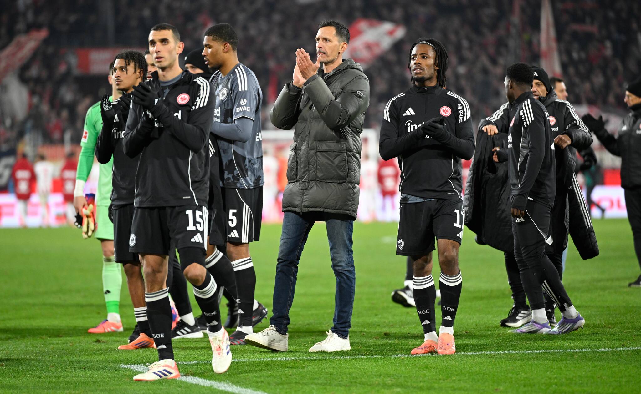 Millionenflop oder Heilsbringer? Warum Eintracht Frankfurt bei Elye ...